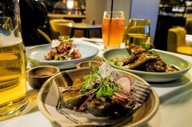 Peppers Docklands and MOMAMI Restaurant