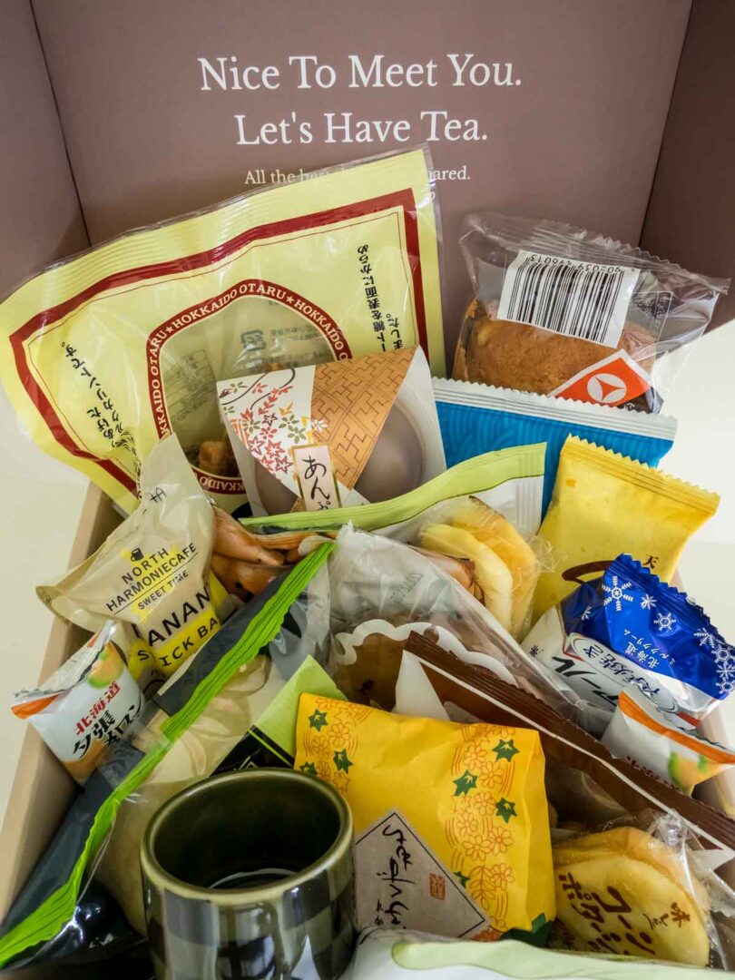 Sakuraco - Japanese snack box review